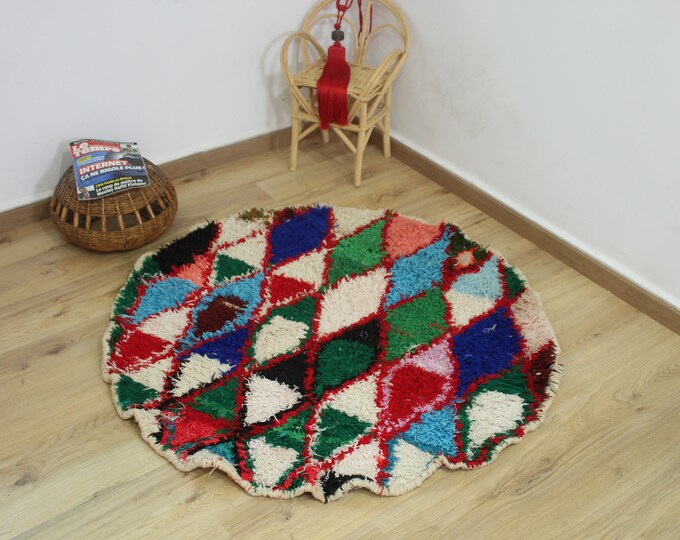 47 Inches Round Rug Moroccan . Vintage Azilal Rug Hand Woven by Berber ...