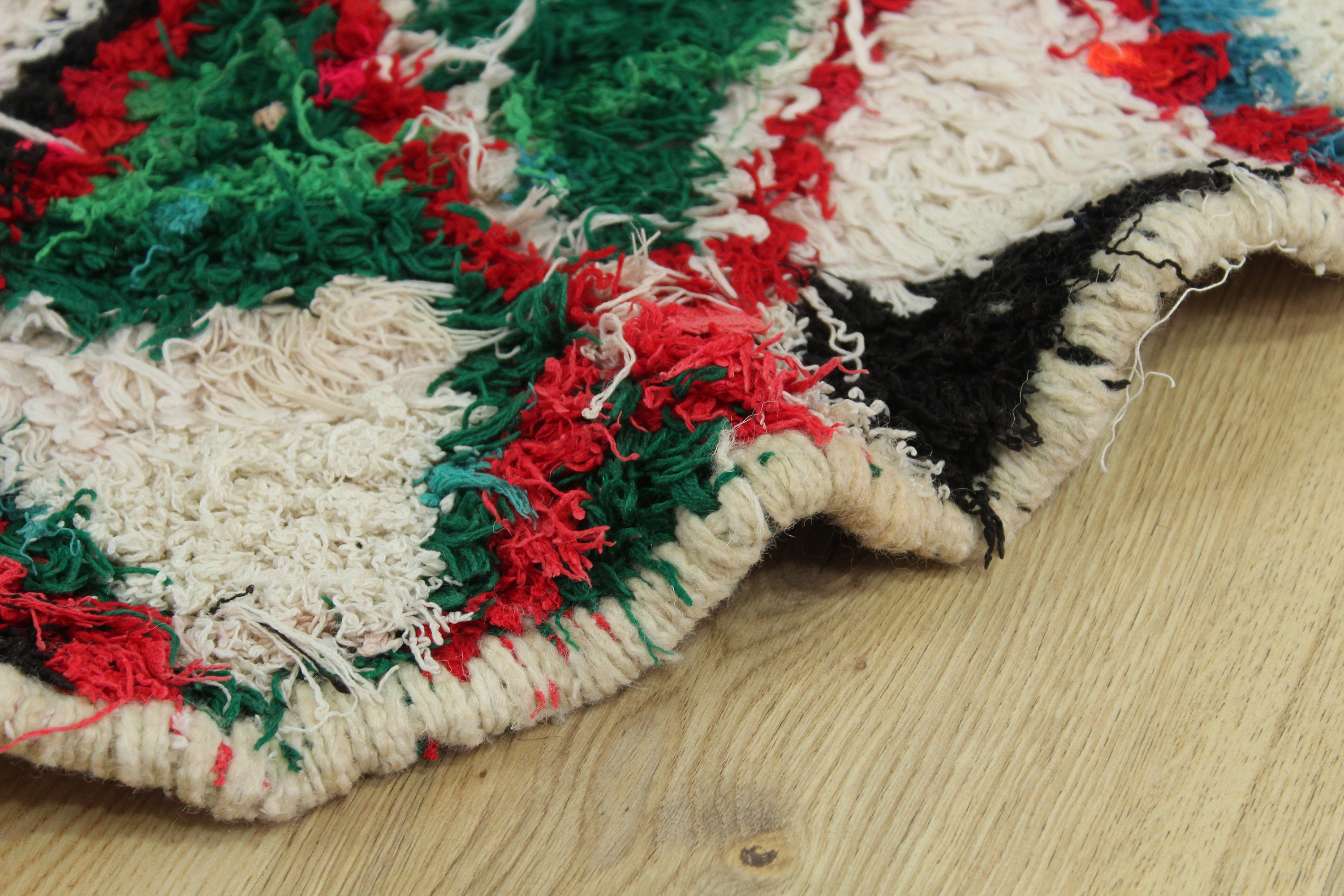 47 inches Round Rug Moroccan . Vintage Azilal Rug Hand Woven | Etsy