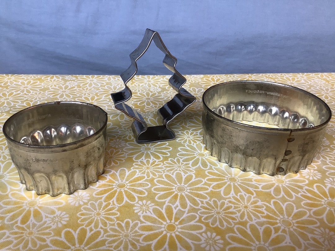Vintage Nutbrown Pastry Cutters, Set of Two Fluted Pastry or Biscuit ...