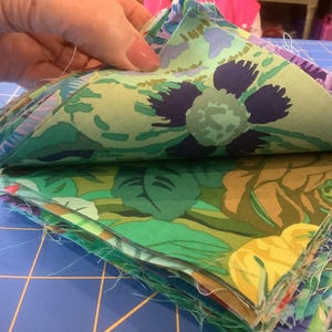 118 CHARM PACK, Cotton Pre-cut 100% Cotton Squares 5” Variety Floral ...