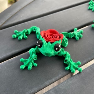 3D Printed Articulating Rose Frog - Etsy