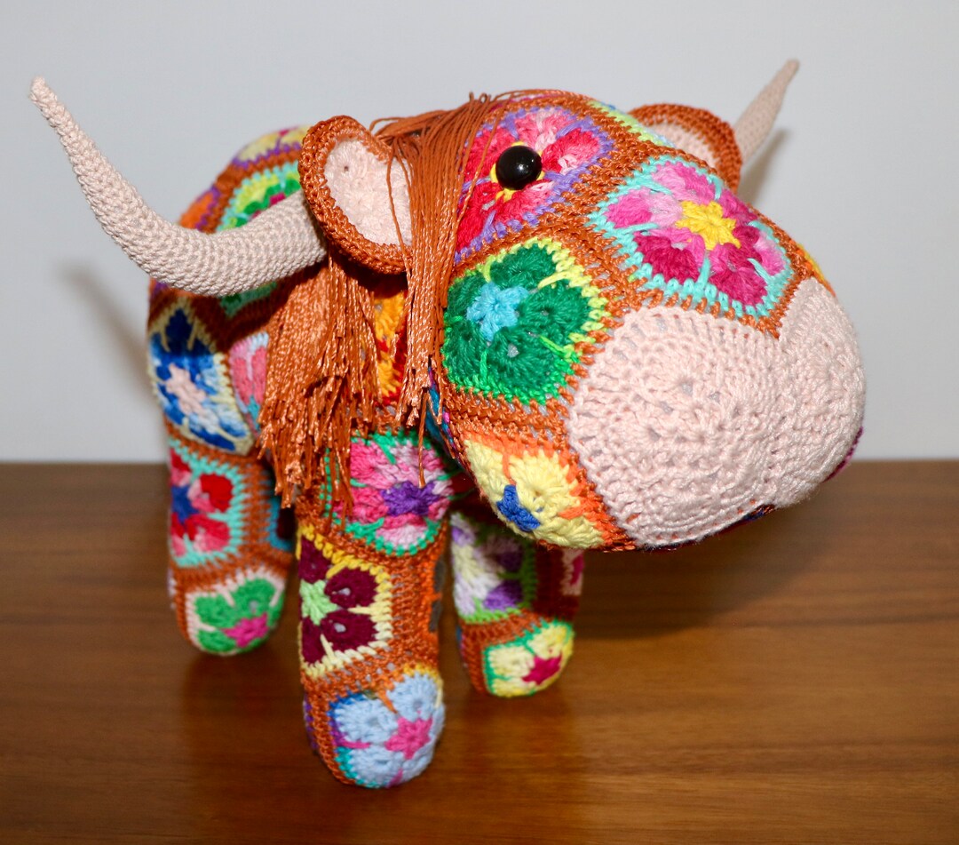 African Flower Crochet Highland Cow - Etsy
