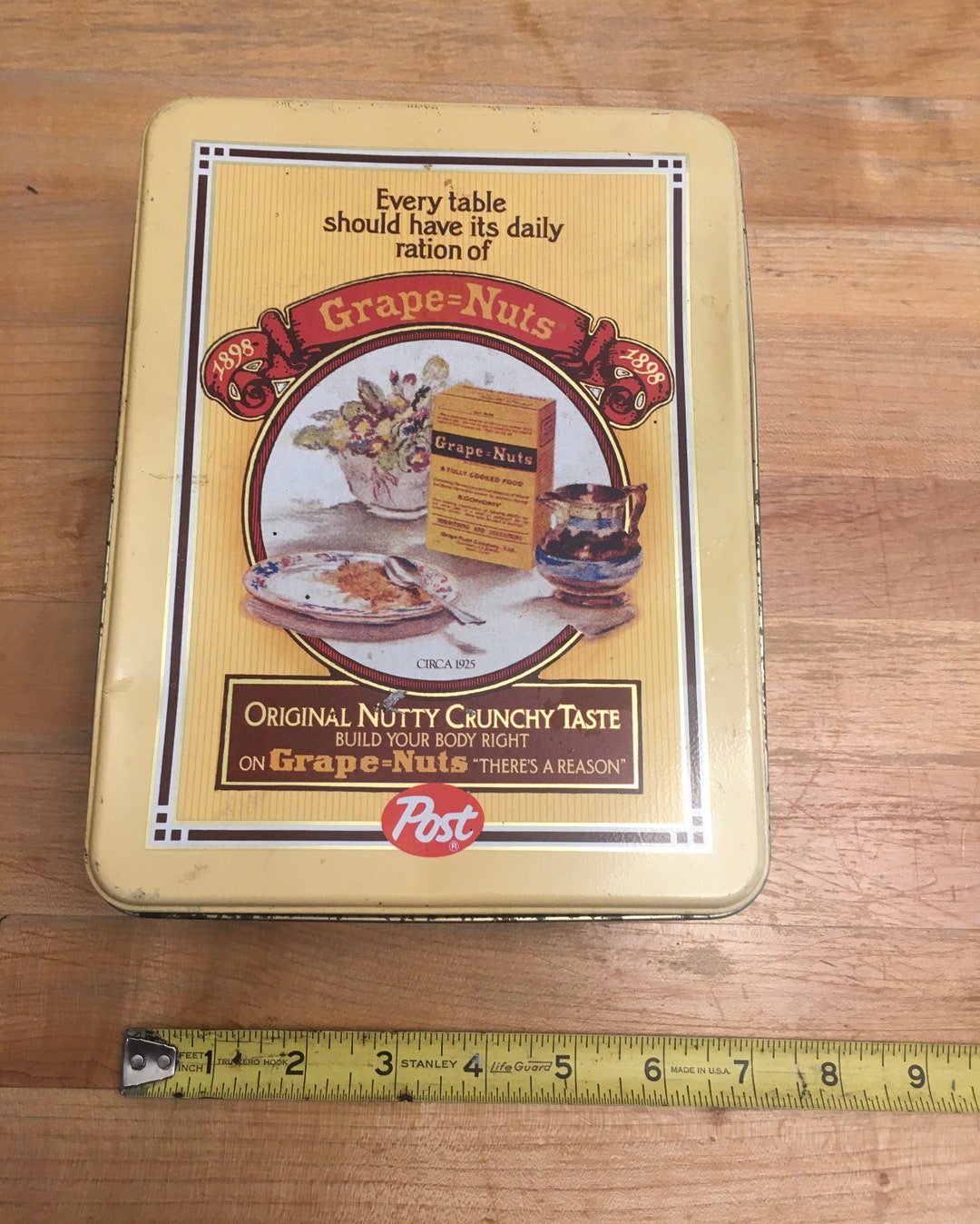 Boîte rectangulaire vintage des années 1970 Post Grape Nuts à ...