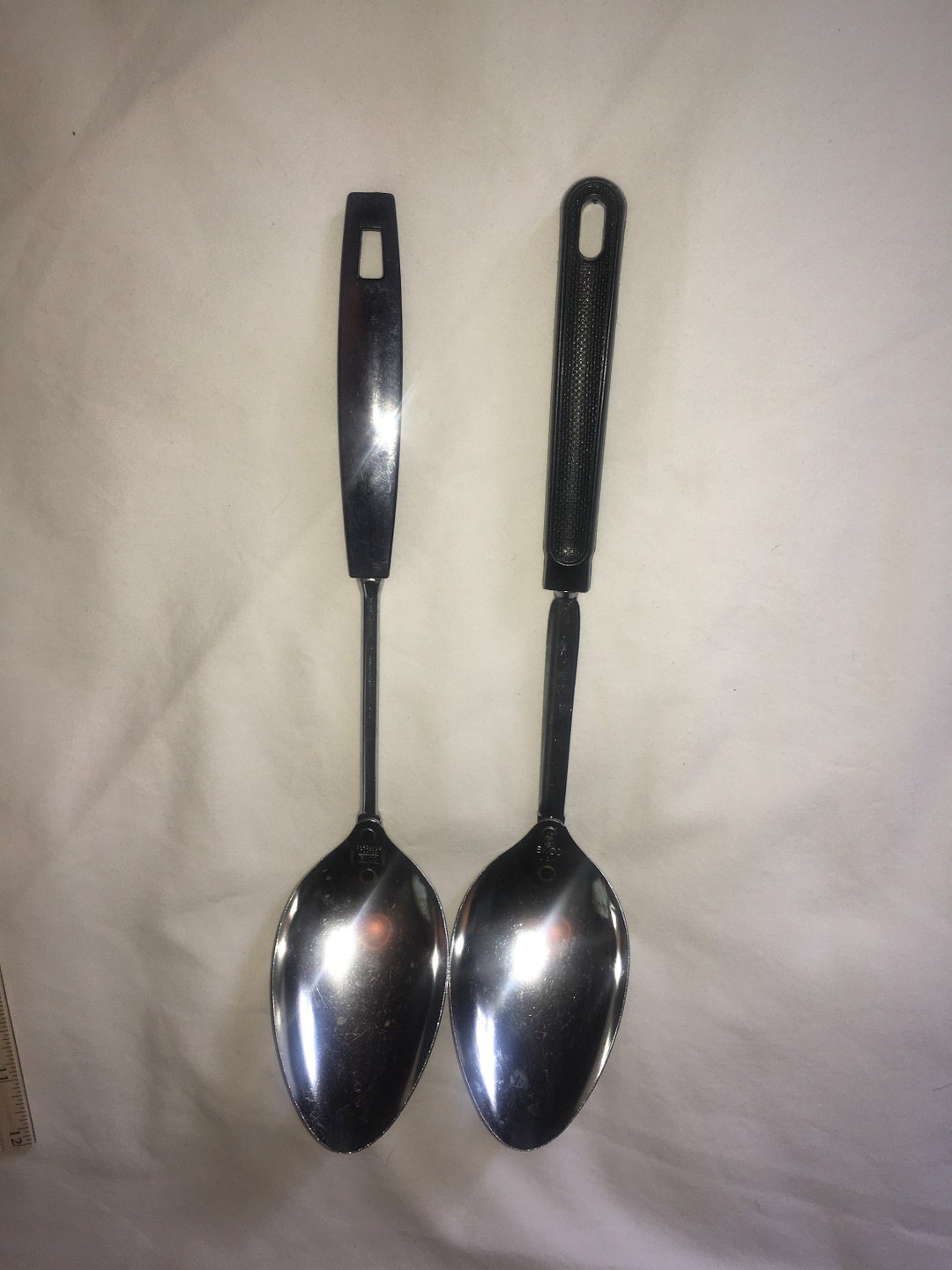 EKCO Metal Set of 2 Spoons Plastic and Metal Heatproof Black & Navy ...