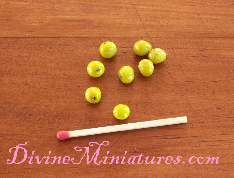 Miniature Green Apples, Dollhouse Food, 1/12 Scale Polymer Clay Fruits ...