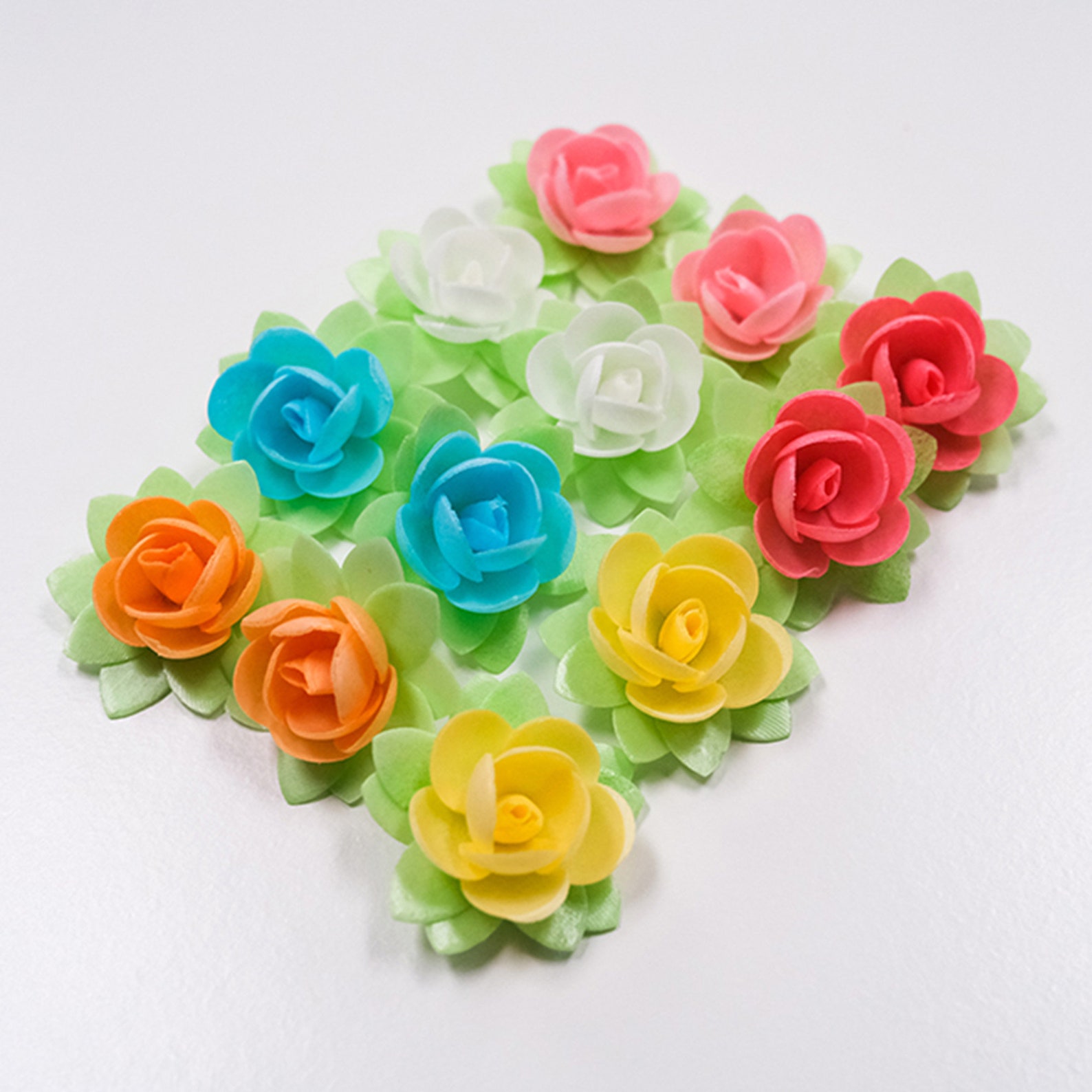 Floating Lily Edible Wafer Paper Flower 12 PK / Flower Topper for Cakes ...