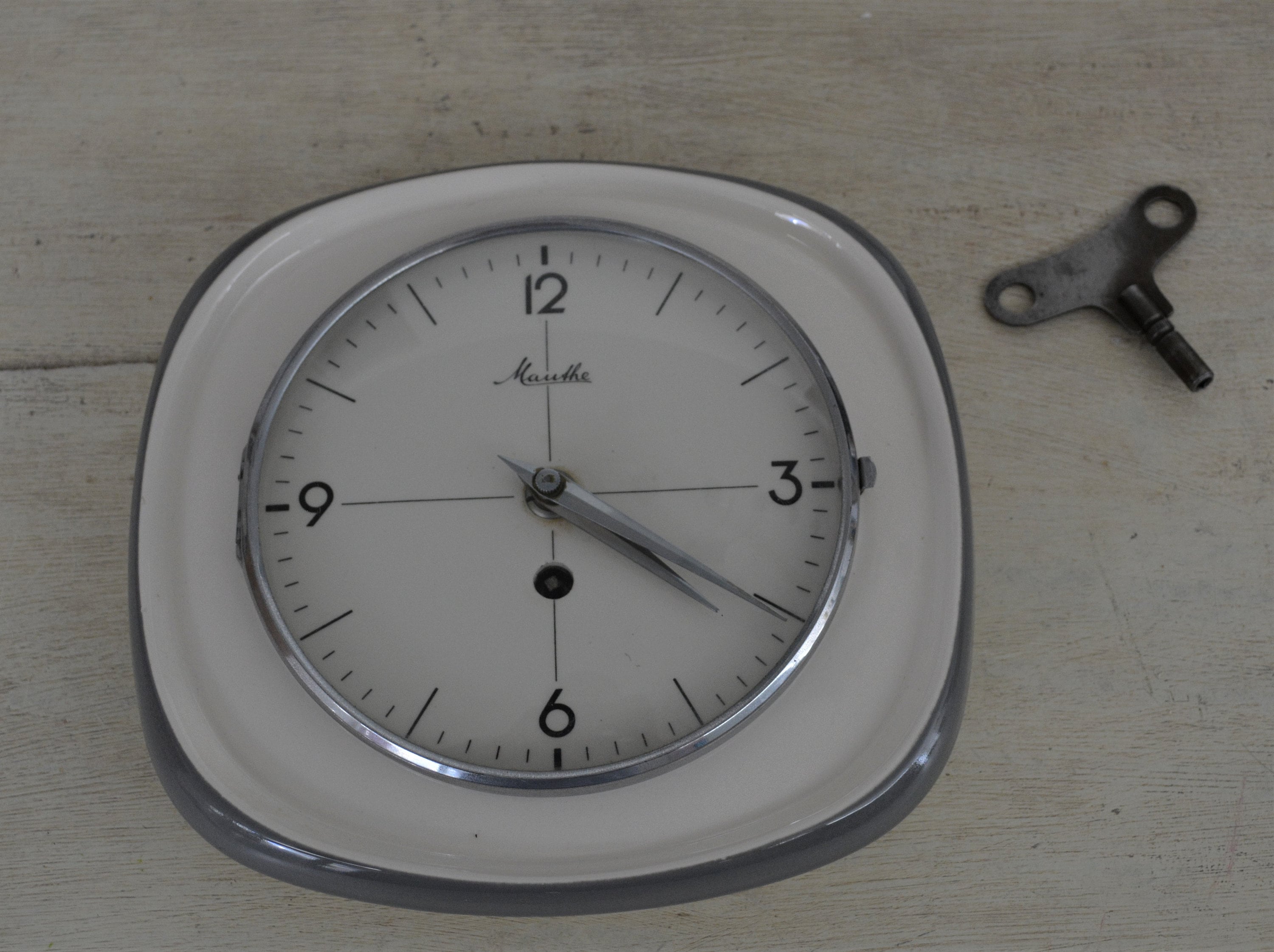 Vintage Mechanical Art Deco Ceramic Wall Clock / Kitchen Clock - Etsy