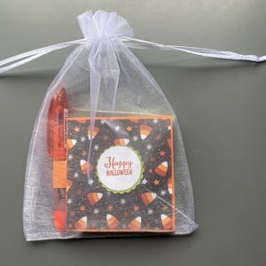 Halloween Themed Sticky Note Holder With Pen, Sticky Note, Memo Pad ...