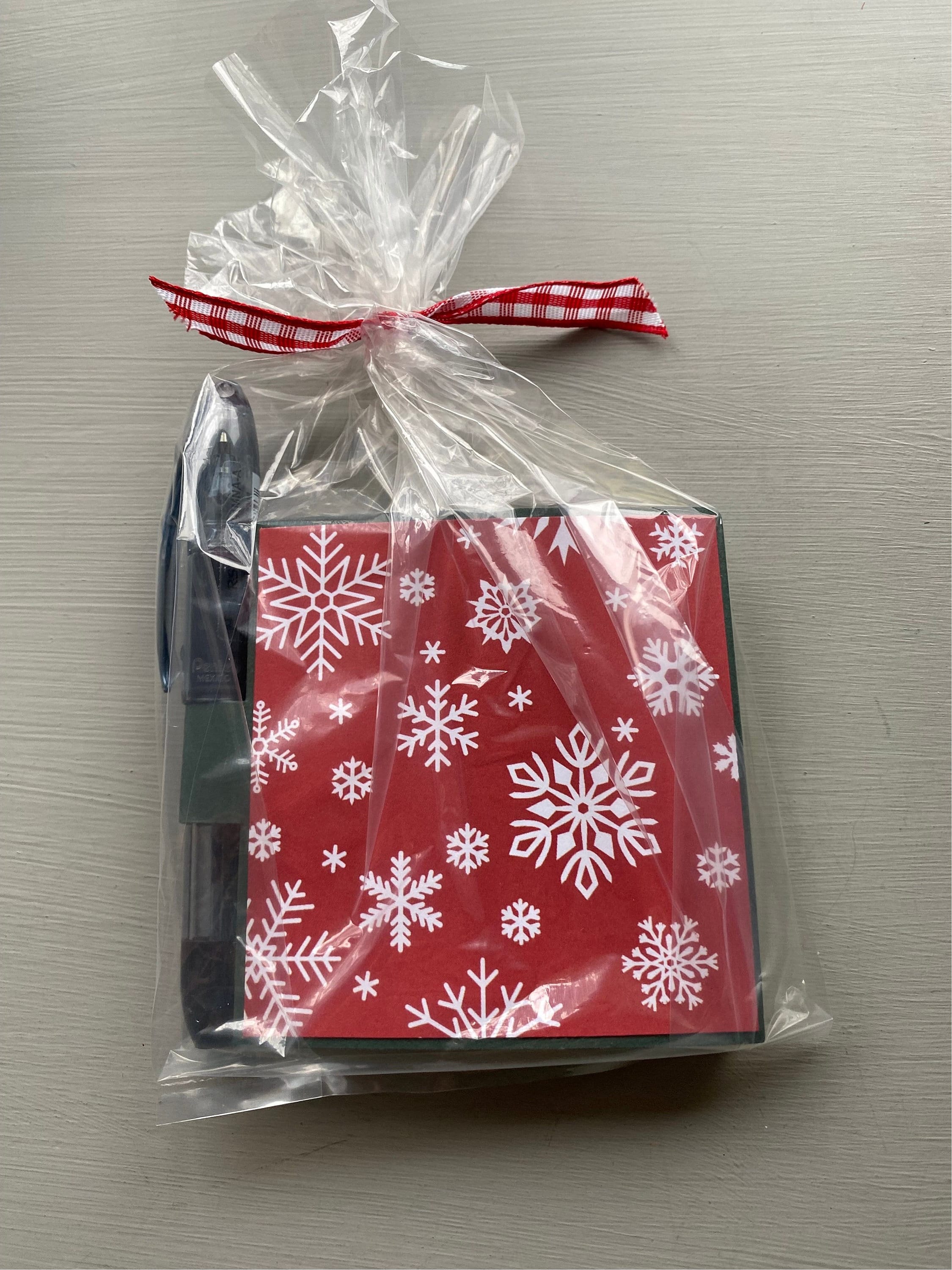 Christmas/winter Themed Sticky Note Holder With Pen, Sticky Note, Memo ...