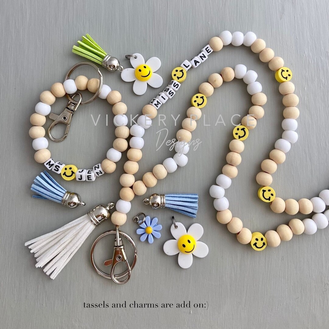 Teacher Lanyard Personalized Lanyard Daisy Smiley Face - Etsy