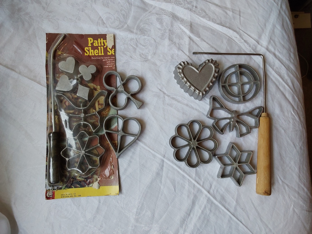 Vintage Rosette Iron Set With Five Irons Butterfly Heart Club Star ...