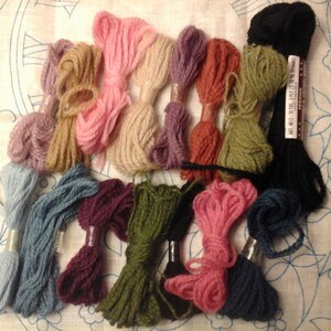 Crewel Clock Canvas and Wool Yarn 18 X 15 1/2 Inches Flowers Roman ...