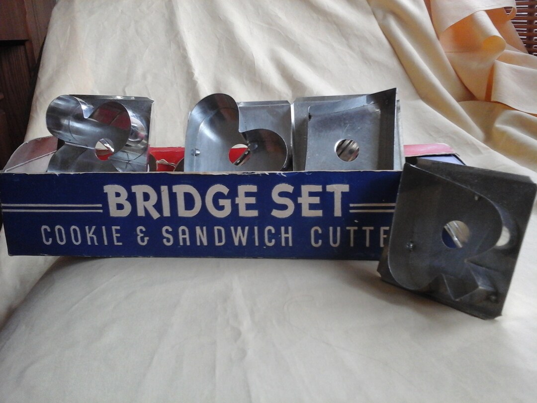 Vintage Aluminum Sandwich and Cookie Cutter Bridge Set Hearts Spades ...