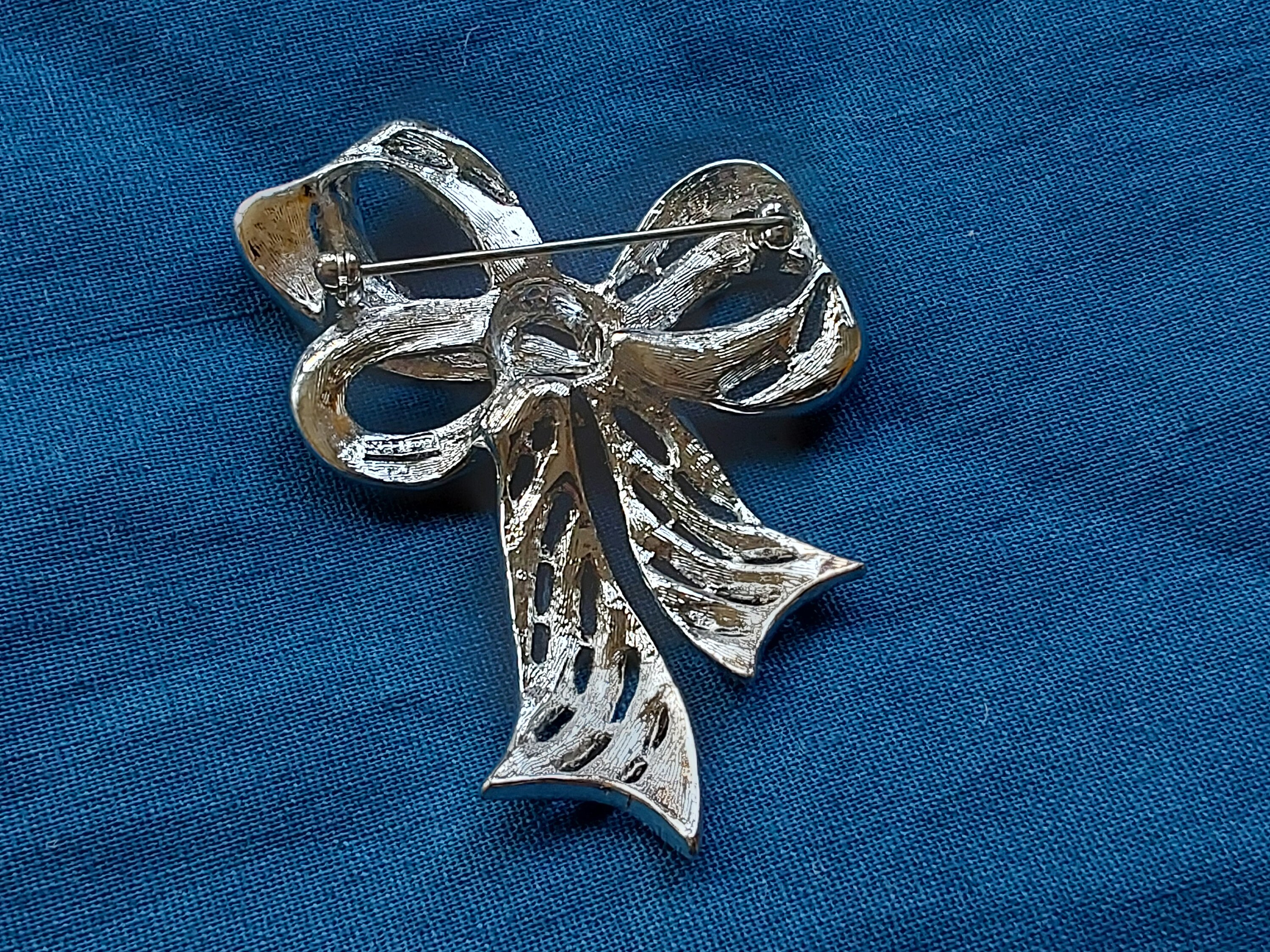 Vintage Butler Bow and Ribbon Brooch Shimmering Clear - Etsy