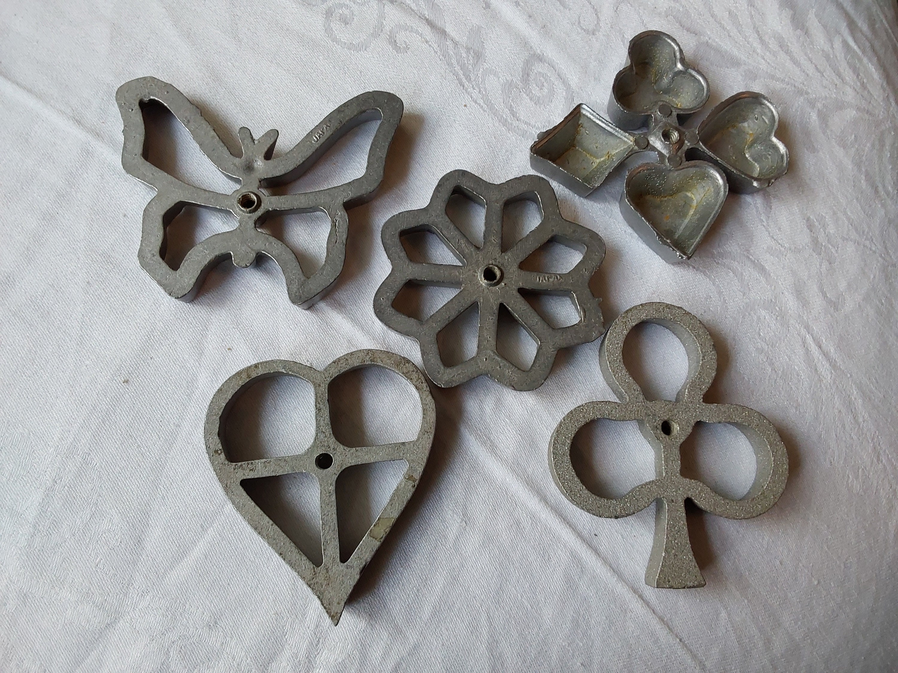 Vintage Rosette Iron Set With Five Irons Butterfly Heart Club Star ...