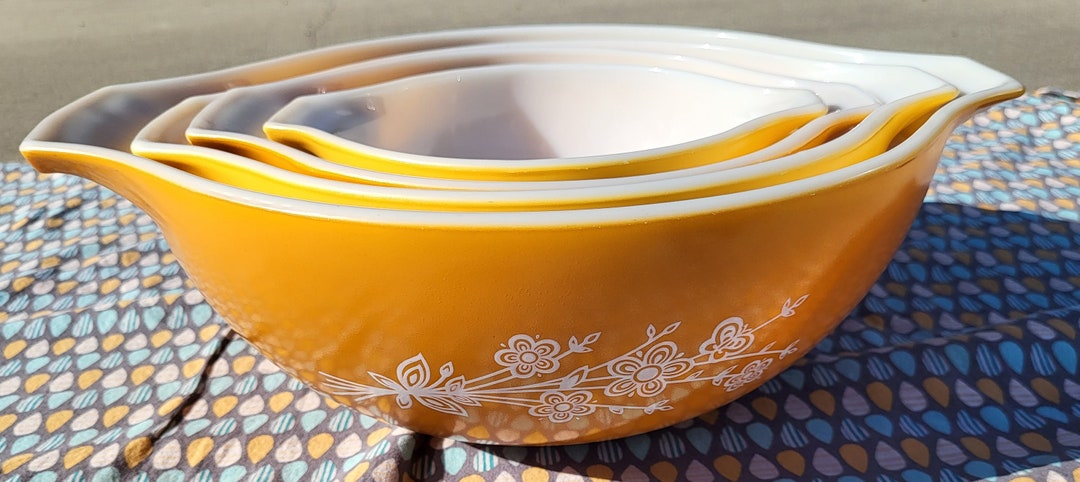 Butterfly Gold Pyrex Nesting Bowls - Etsy