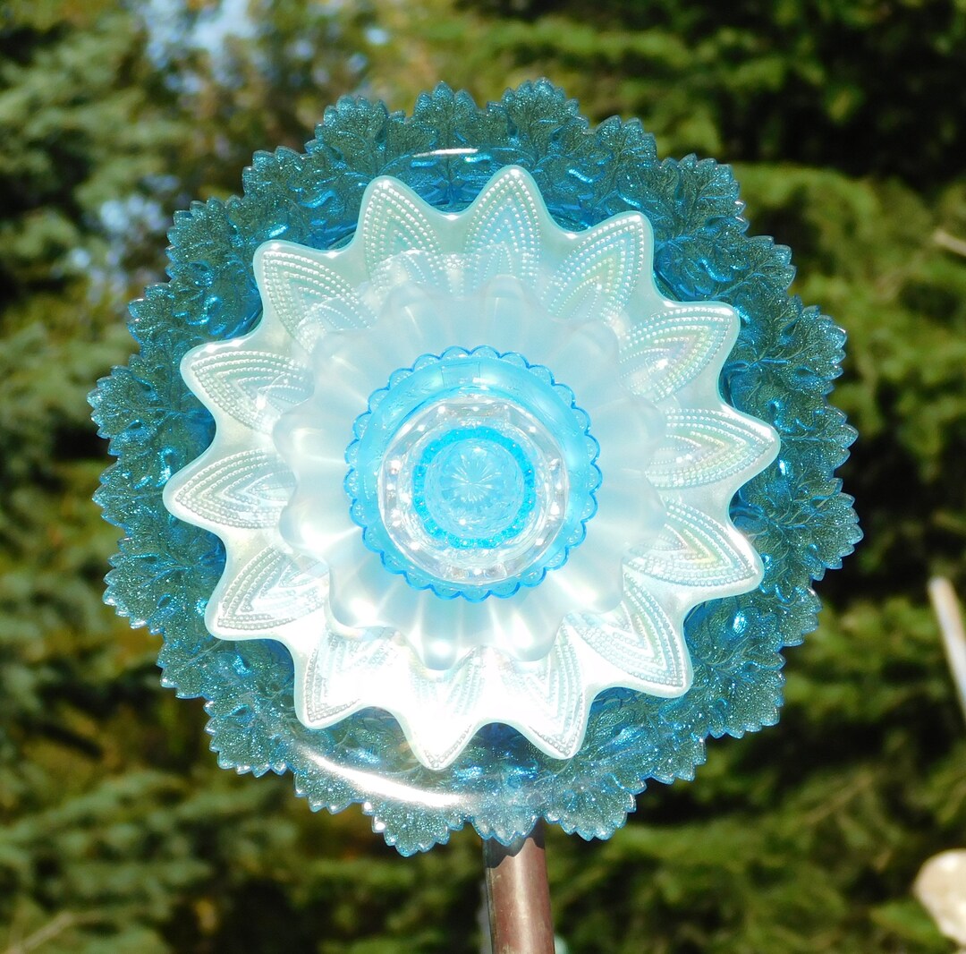 Shades of Blue Glass Flower, Yard Art, Glass Flowers, Outdoor Decor ...