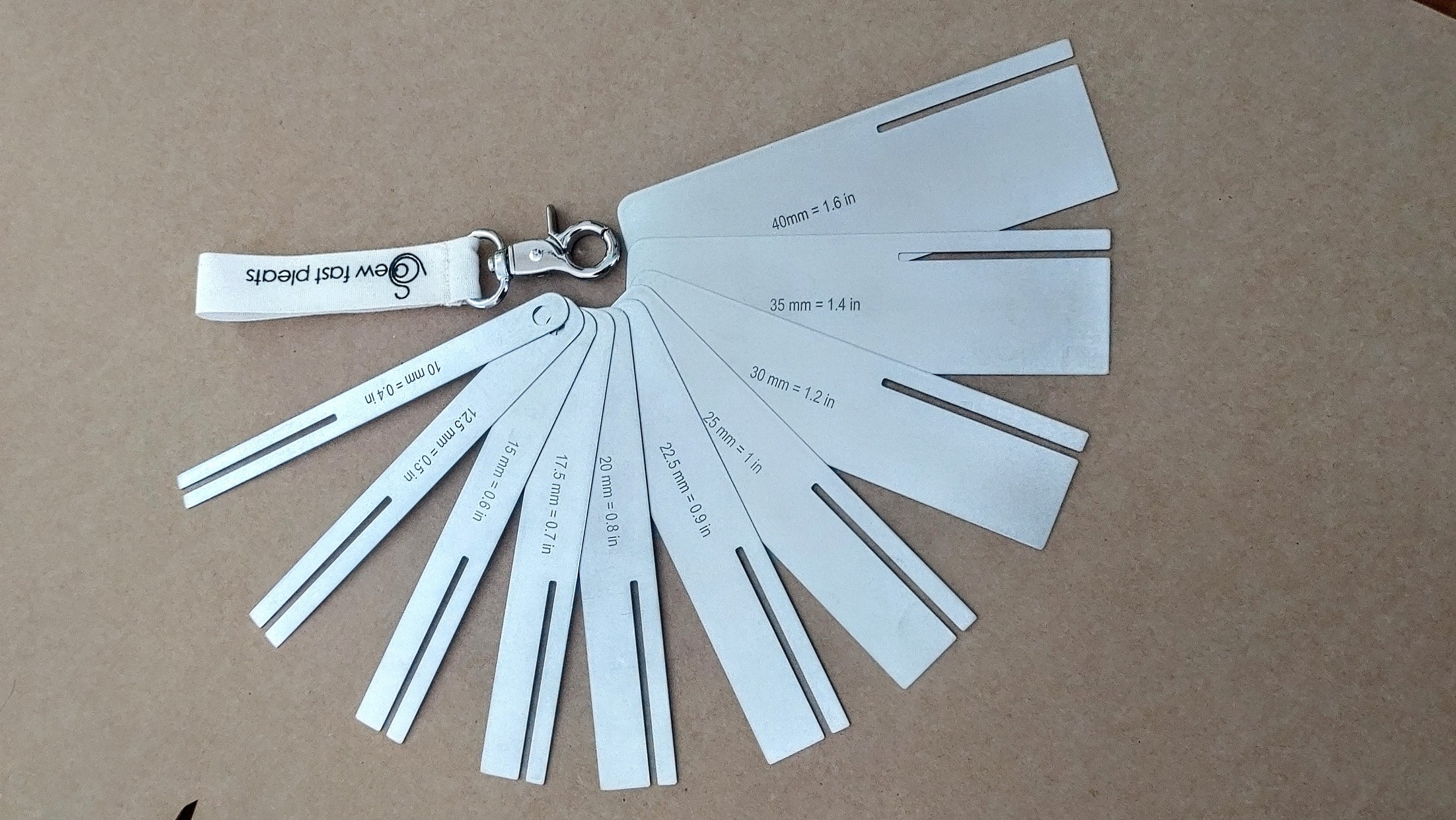 Sew Fast Pleats Quick Pleaters Fabric Folding Tool Pleating Forks ...