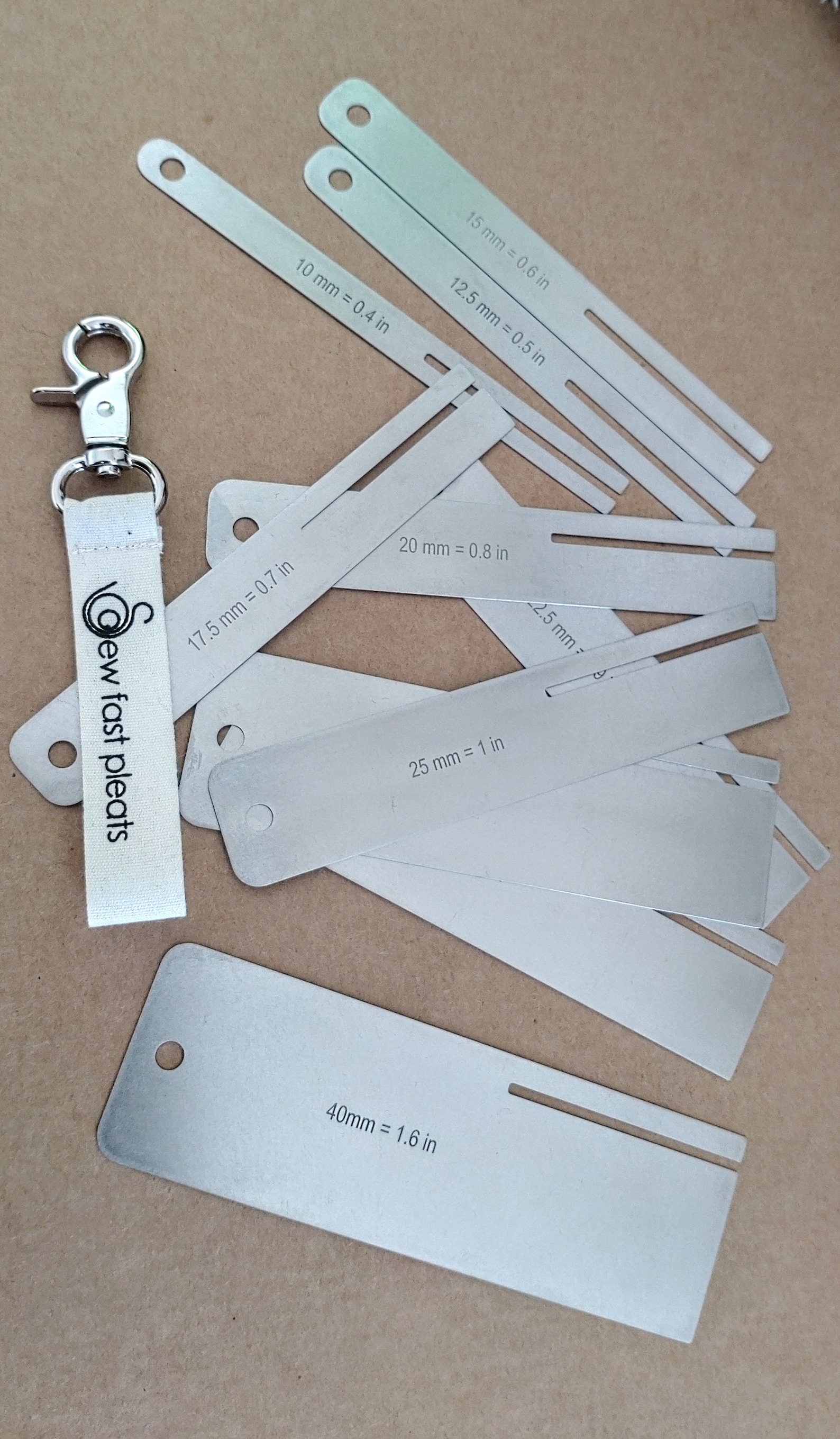 Sew Fast Pleats Quick Pleaters Fabric Folding Tool Pleating Forks ...