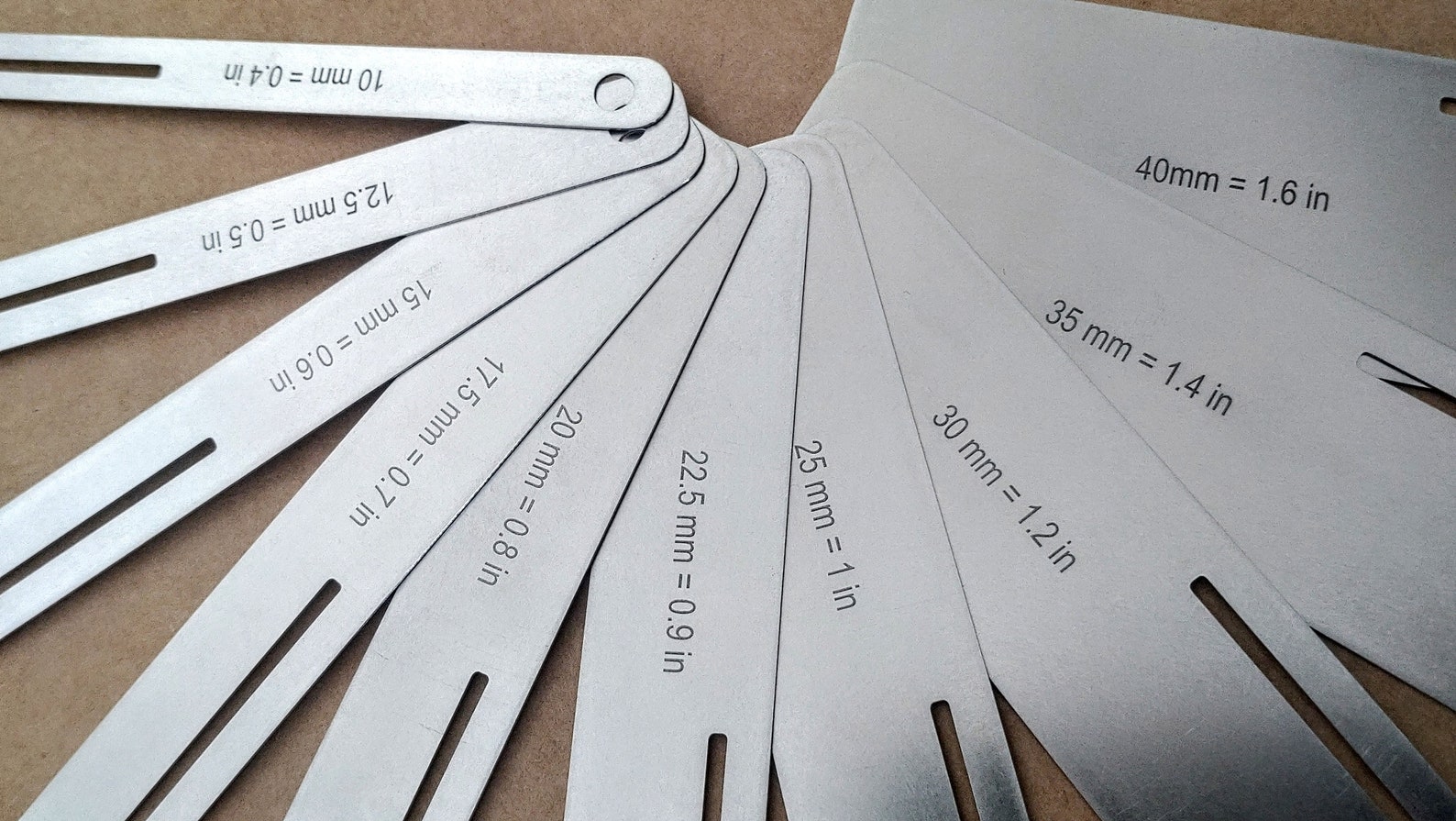 Sew Fast Pleats Quick Pleaters Fabric Folding Tool Pleating Forks ...