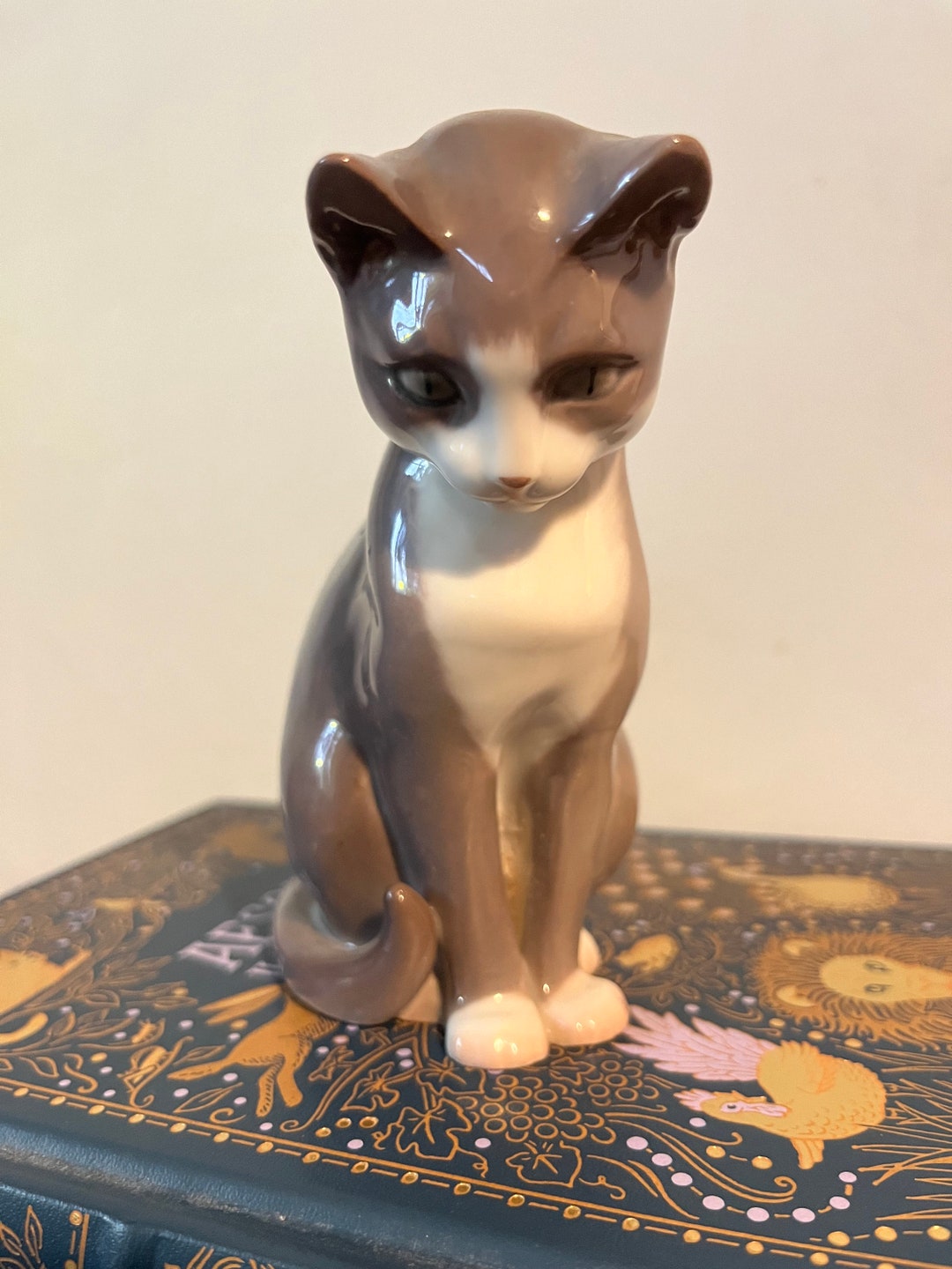 Beautiful Bing and Grondahl Sitting Cat Figurine - Etsy