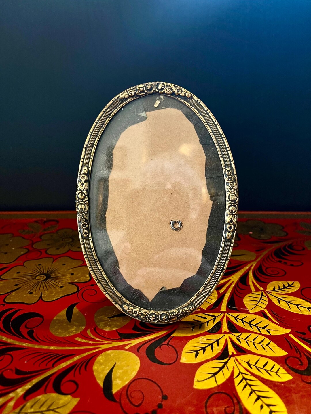 Antique Brass Oval Frame With Floral Detailing | Victorian-style ...