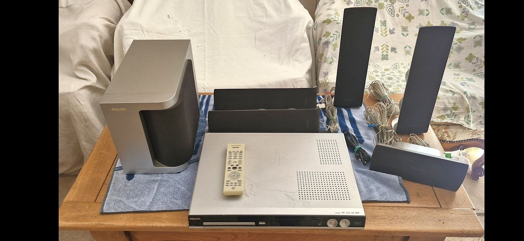 Philips 5.1 Home Cinema System Set Model HTS 3115 With Remote Control ...