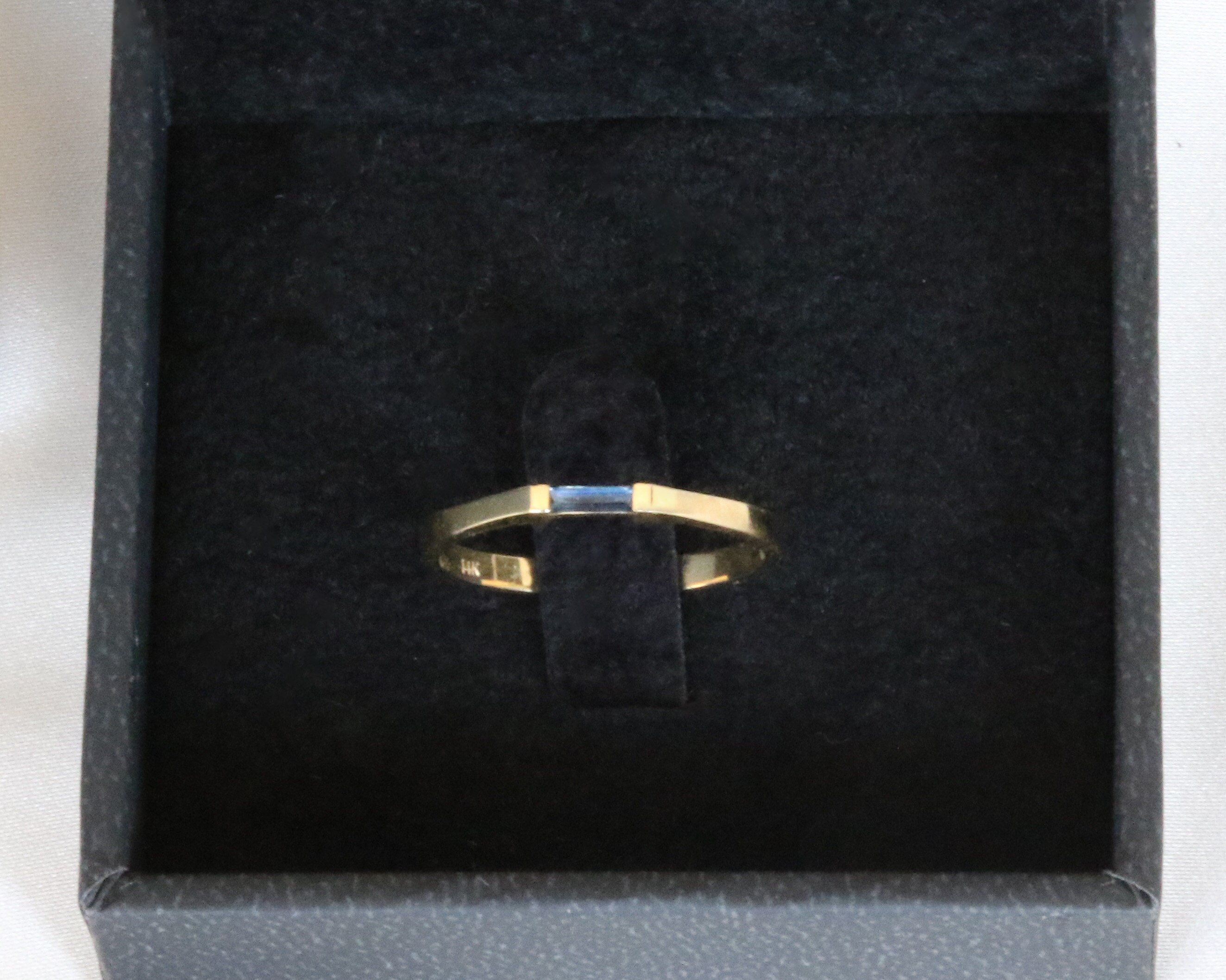 14K Yellow Gold Sapphire Baguette Ring: Needle-cut Natural Sapphire ...