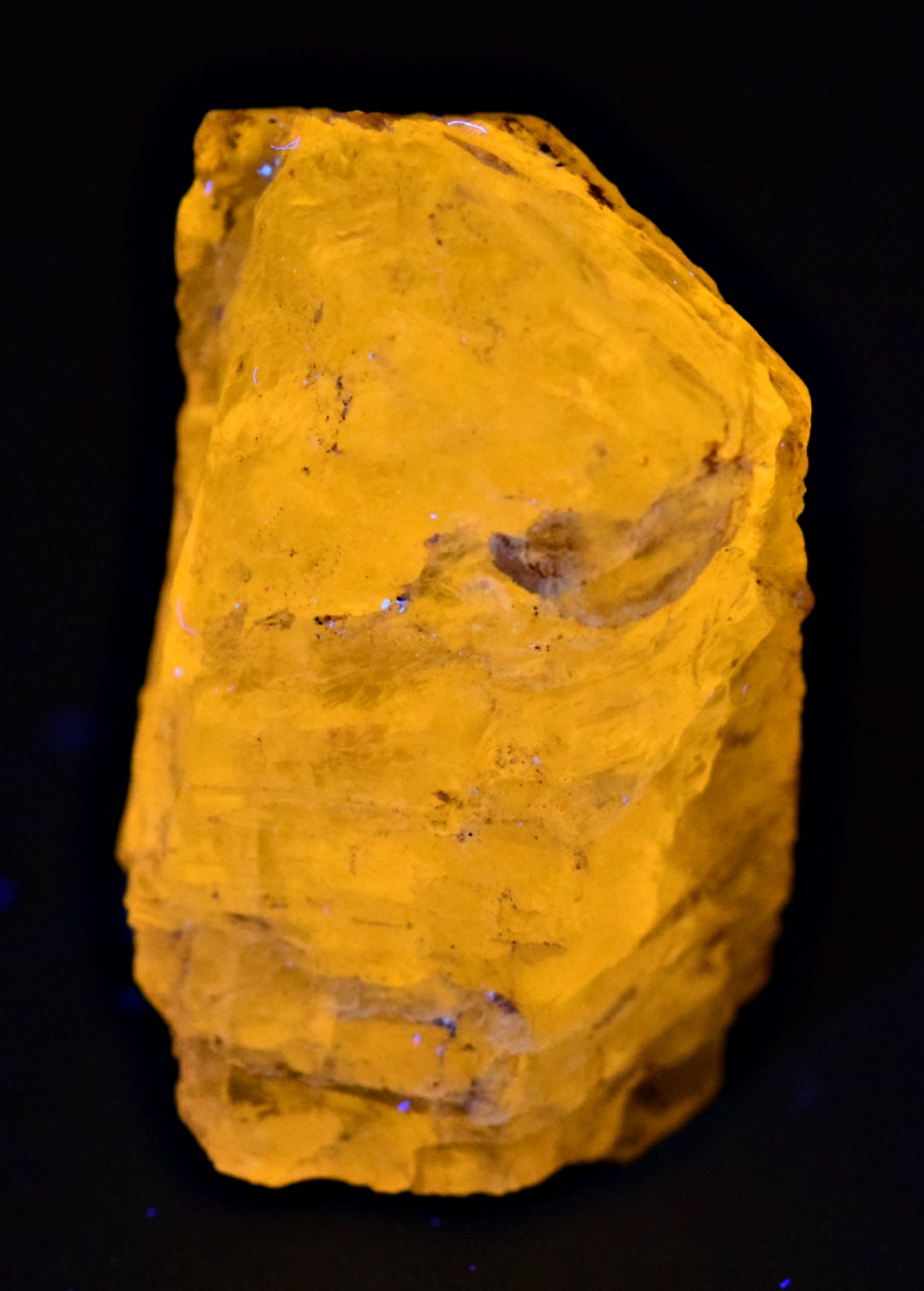 17 Carat Fluorescent Wernerite Crystal From Badakhshan Afghanistan - Etsy