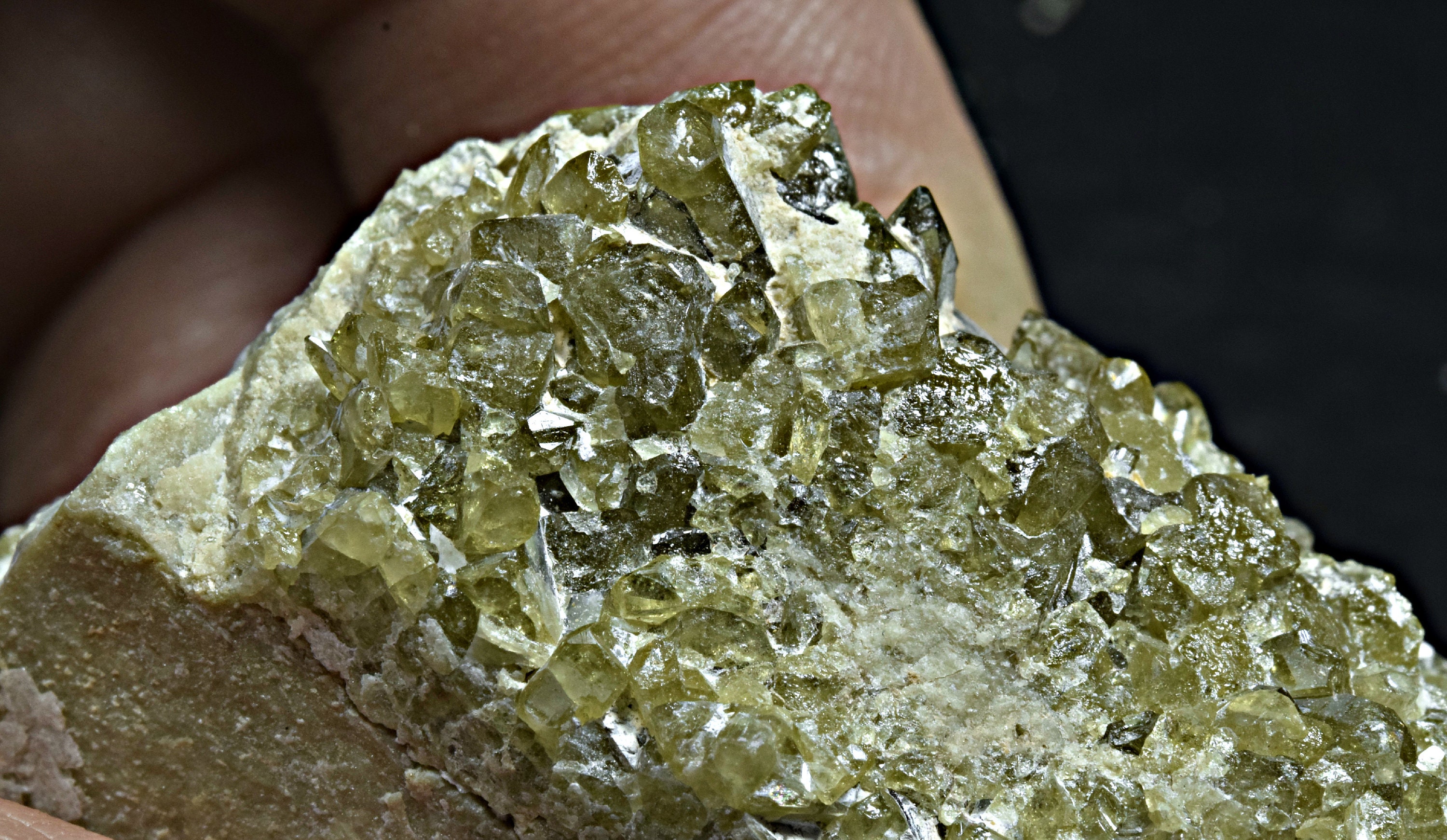 261 Carat Green Vesuvianite Crystal Specimen From Pakistan - Etsy