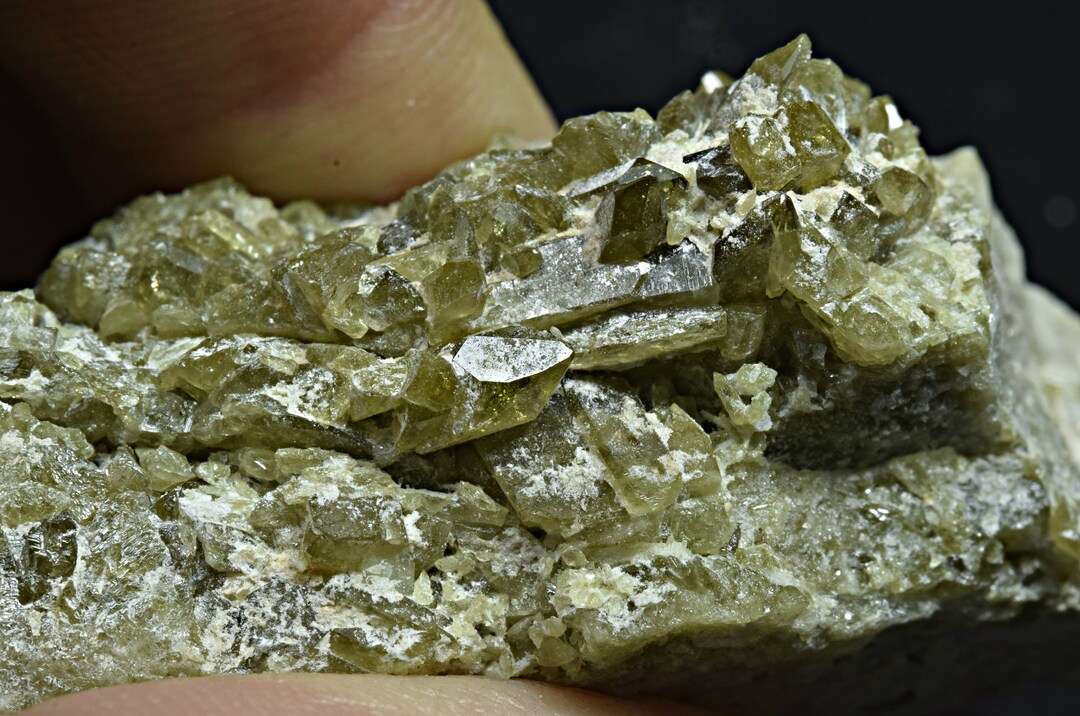 261 Carat Green Vesuvianite Crystal Specimen From Pakistan - Etsy