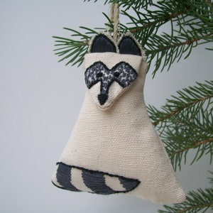 Hand Embroidery Raccoon Ornament Pattern, DIY Christmas Ornament, PDF ...