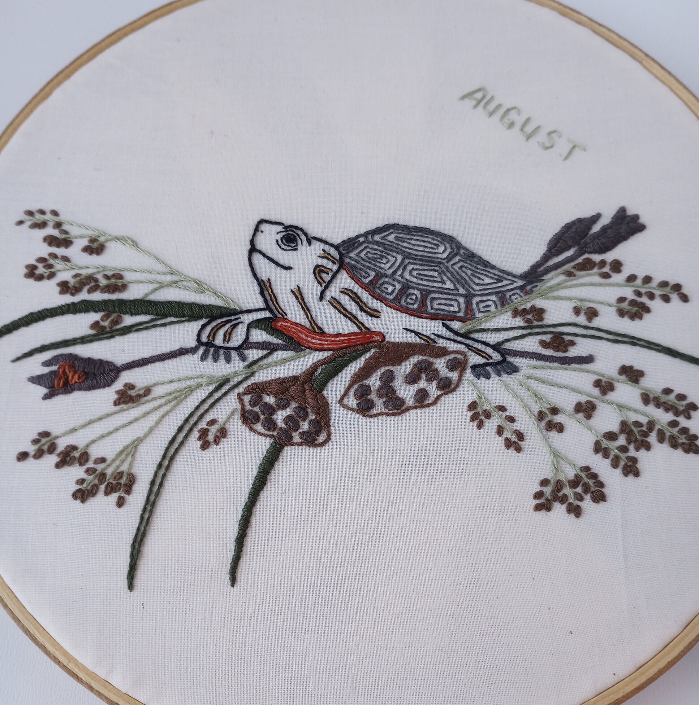 Turtle Embroidery Design From A Wild Year of Wreaths and Swags - Etsy