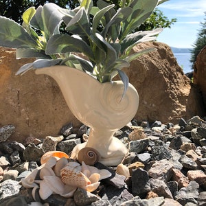 Vintage Shell Pedestal Vase - Etsy