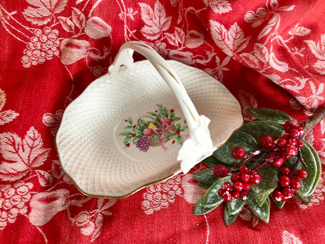 Pretty Vintage Mikasa “christmas Spirit” Bone China Holiday Candy ...