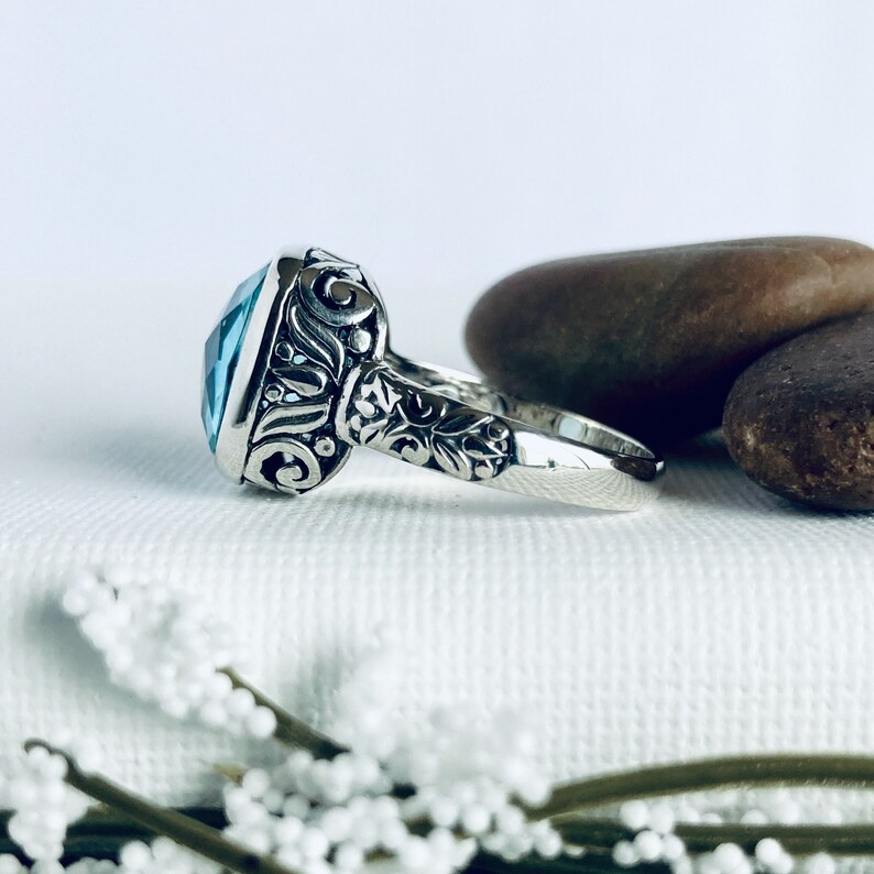 Ring With Floral Pattern and Natural Blue - Etsy