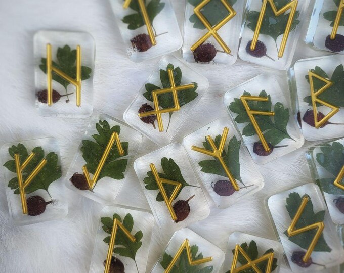 Elder Futhark HAWTHORN RUNES Sacred Fairy Tree * Resin - Etsy