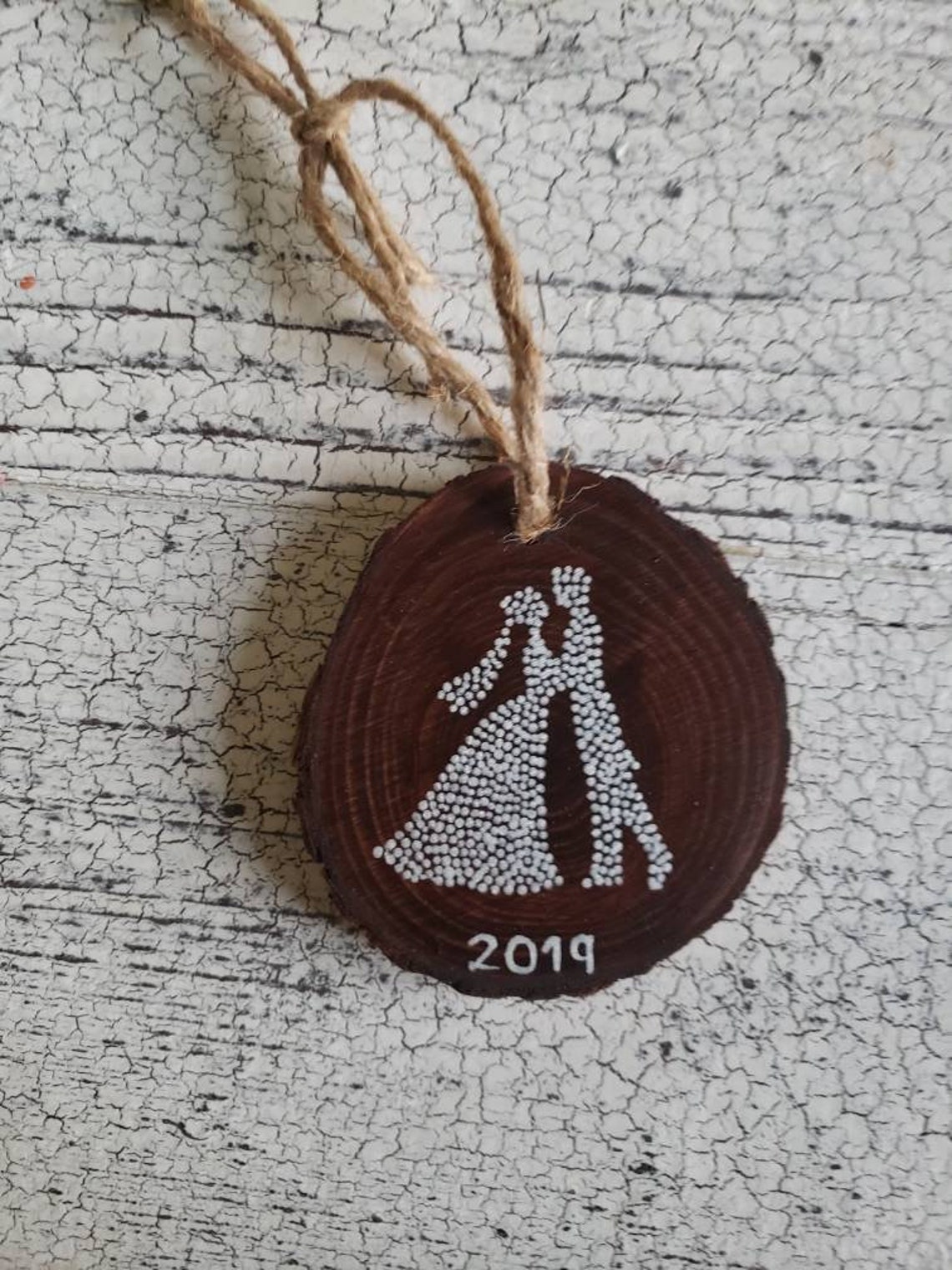 Wooden Wedding Ornament / Bride and Groom Kissing / Wedding - Etsy