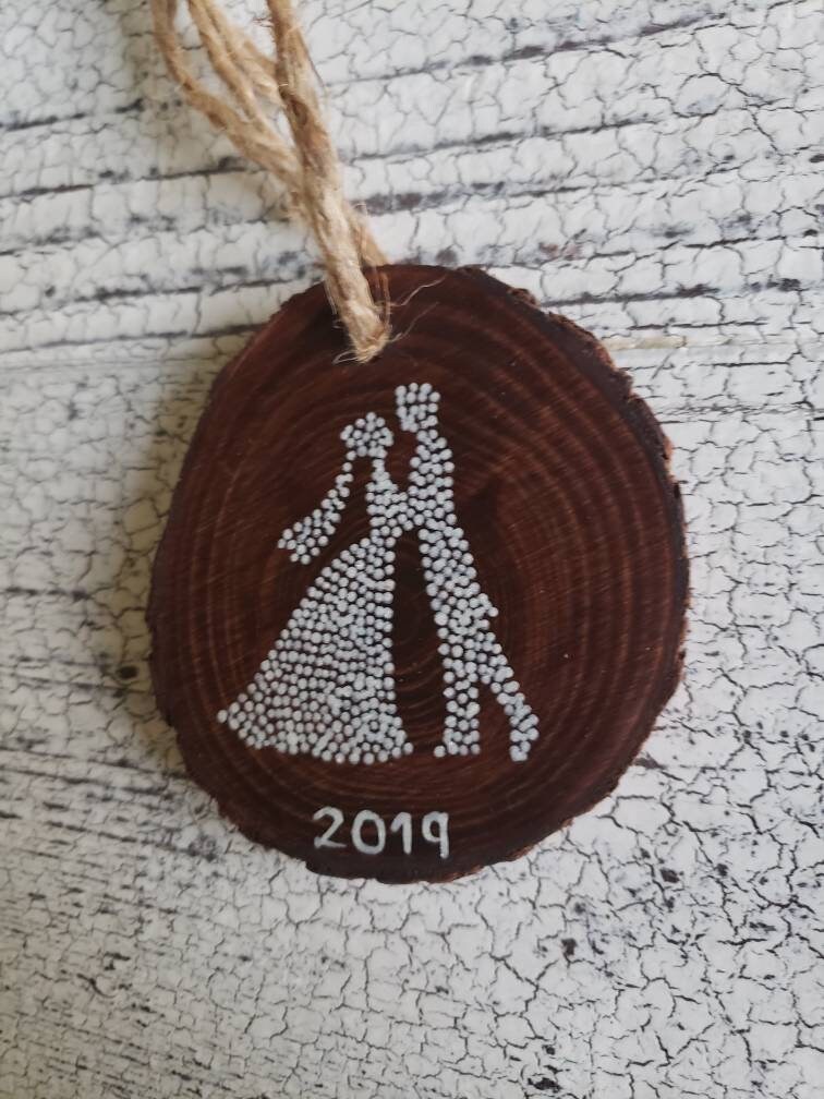 Wooden Wedding Ornament / Bride and Groom Kissing / Wedding - Etsy