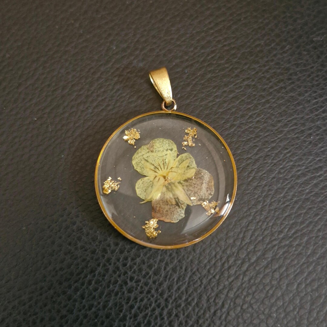 Flower Resin Pendant, Real Resin Flower, Resin Jewelry, Pressed Dried ...