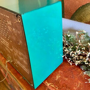 Vintage 1950s Mid Century Emerald Green & Gold Motorola AM Tube Radio ...