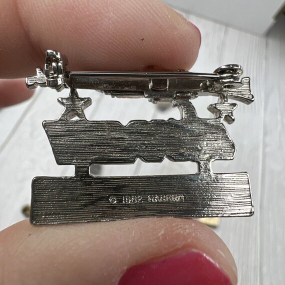 Vintage 1982 Hasbro GI Joe Machine Gunner Pin And Key… - Gem