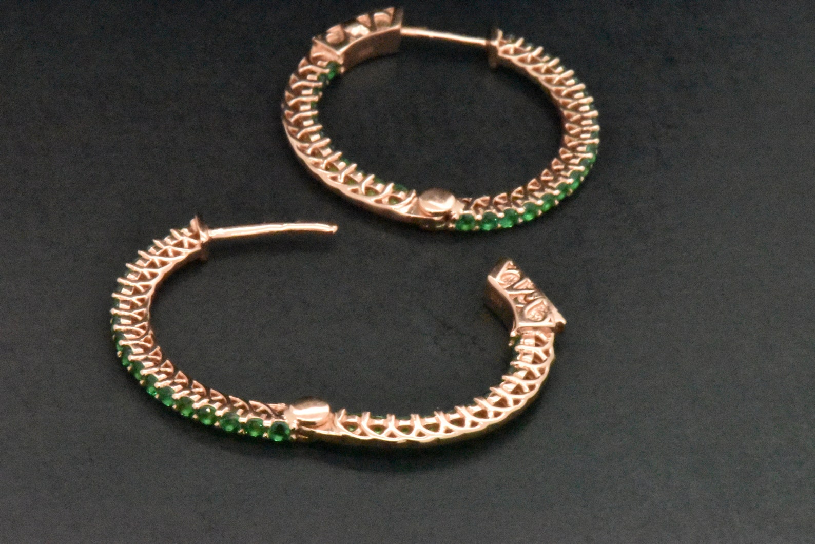 925 Sterling Silver Round Cut Green Sim Emerald LeverBack Half | Etsy