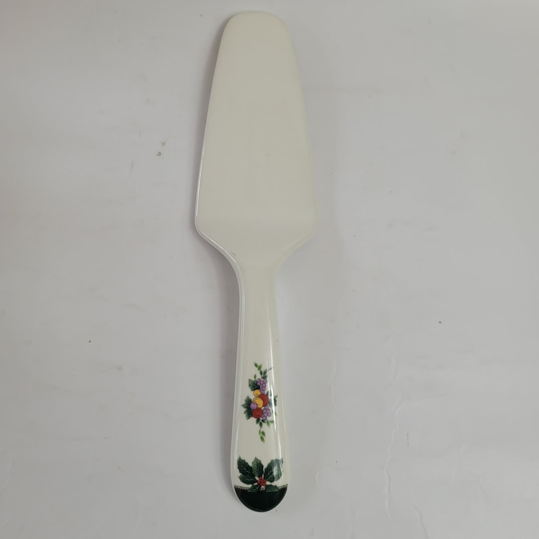 Mikasa Christmas Story Solid Ceramic Pie Cake Server Ivory 10 1/2 ...