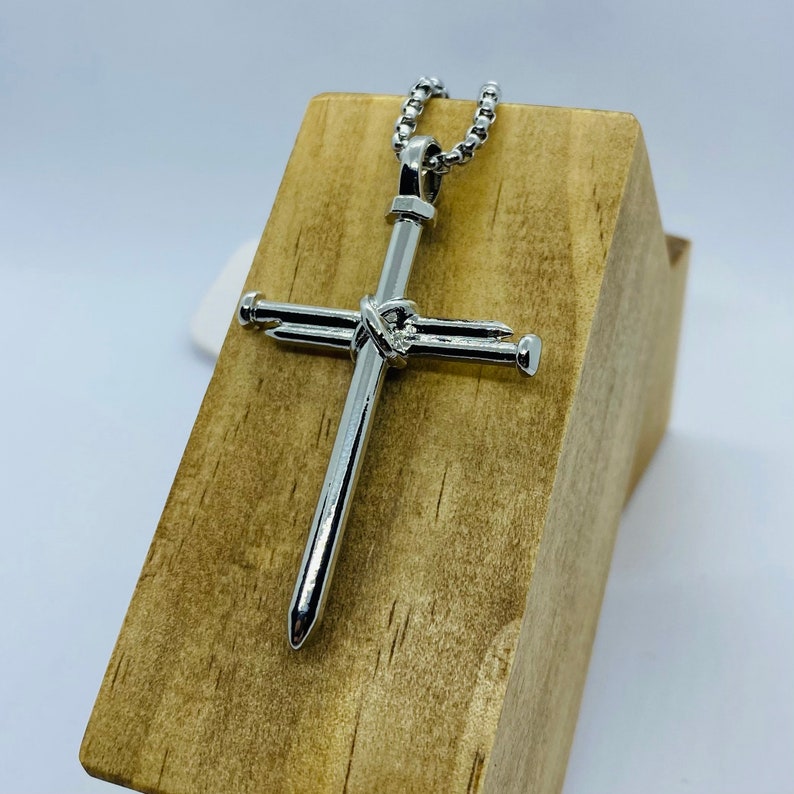 3 Nail Cross Necklace - Etsy