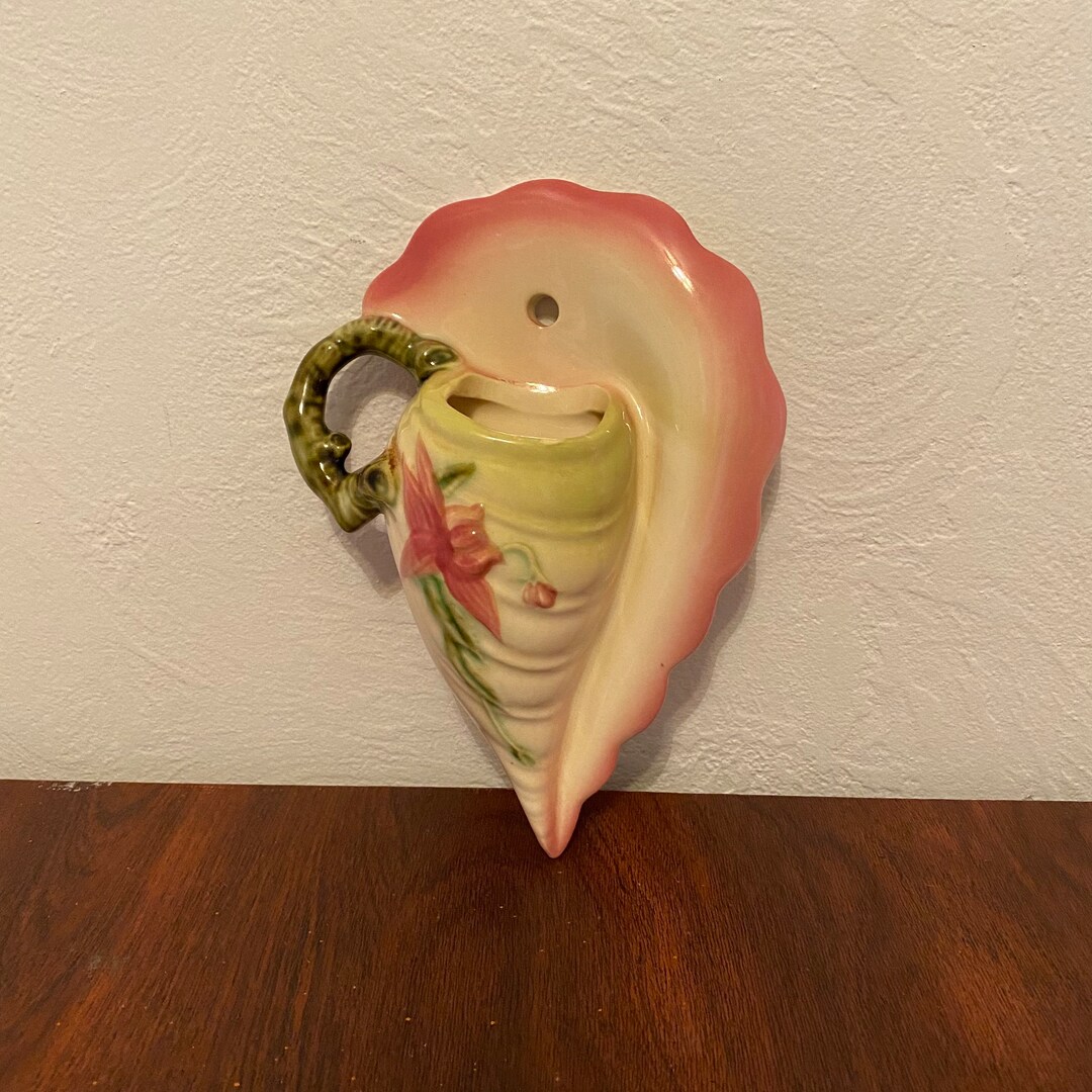 Vintage 1950’s Hull Pottery Woodland Glossy Pink Flower and Conch Shell ...