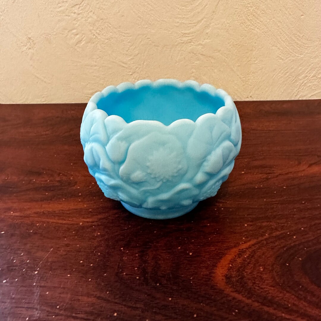 Vintage Fenton Blue Satin Glass Water Lily Pattern 3.5” Rose Bowl Vase ...