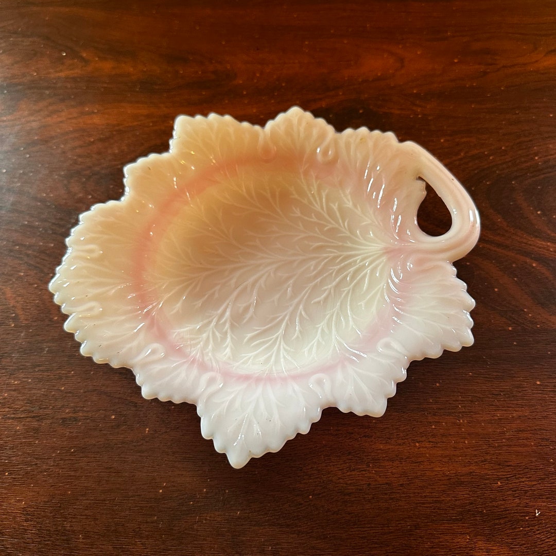 Vintage Fenton Glass Rosalene Pink Milk Glass Leaf Dish 8.5 Long - Etsy Vintage Fenton Glass Rosalene Pink Milk Glass Leaf Dish 8.5 Long - Etsy