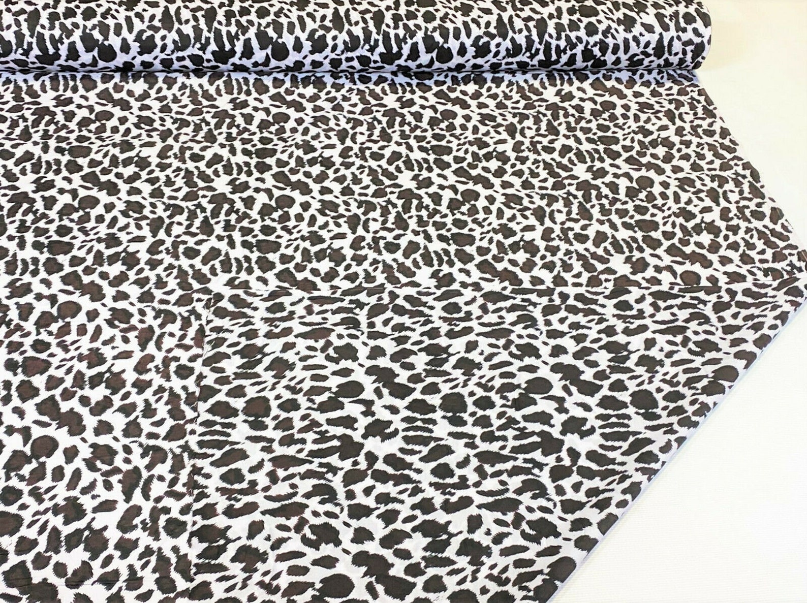 White Cheetah Print Quilting Craft Cotton Poly Woven Fabric - Etsy