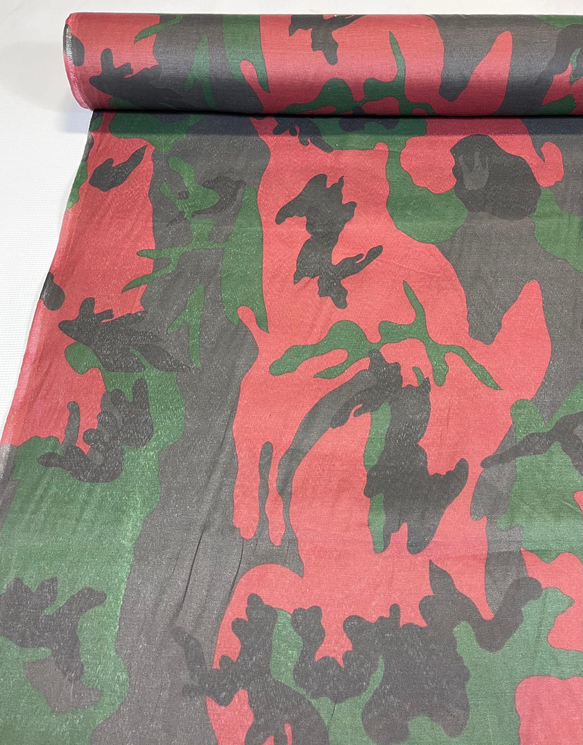 Red Green Urban Camo Print Quilt Fabric Craft Apparel Upholstery 45W #9957R
